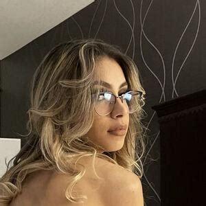 Petite Beautiful Latina Petite Latina Petitelatina Leaks From