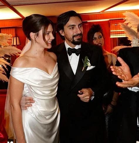 Serenay Sarıkaya dan Umut Evirgen ile Alina Boz un Düğünündeki Dünya