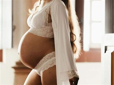 Descubre el significado de soñar con tu hija embarazada
