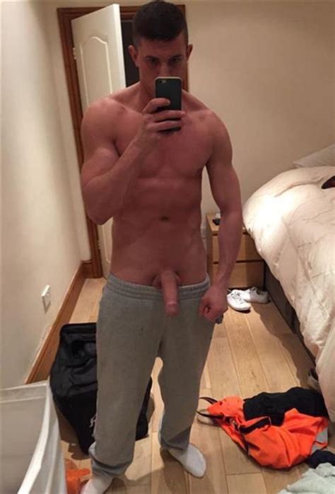 Naked Muscled Guy Stolen Selfies Spycamfromguys Hidden Cams Spying