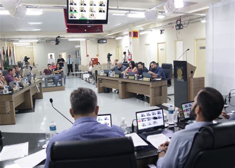Câmara aprova nove projetos em sessão extraordinária