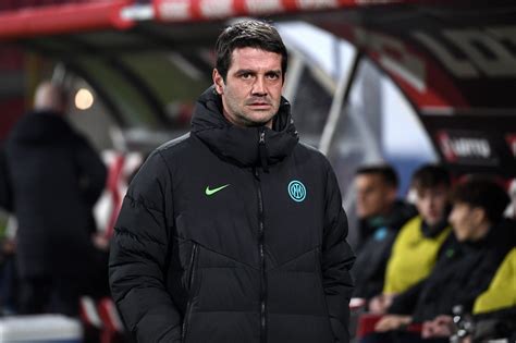 Playsport Cristi Chivu se desparte de Inter În locul său va fi adus