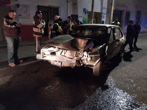 Accidente En Irapuato Conductor Ebrio Queda Atrapado En Auto Tras