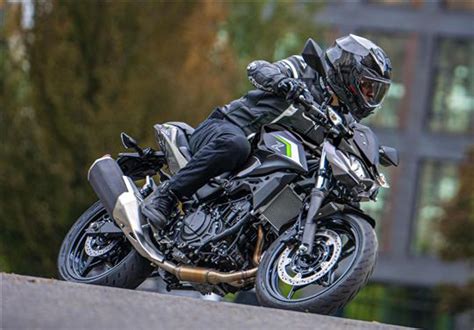 Z500 MY 2025 Kawasaki Česká Republika
