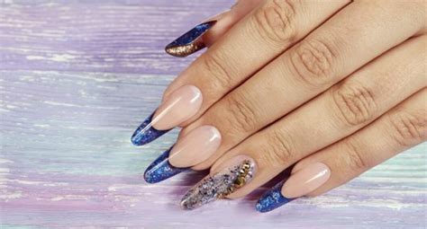 Truco fácil para quitar las uñas acrílicas
