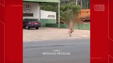 Jovem é detido após ser flagrado correndo pelado em rua no interior de