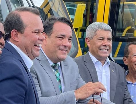 Líder da oposição fala pela primeira vez após foto Jerônimo