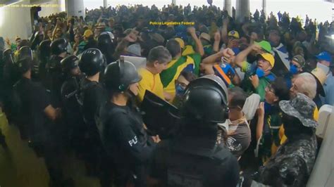 Assista novos vídeos da invasão ao Congresso no 8 de Janeiro