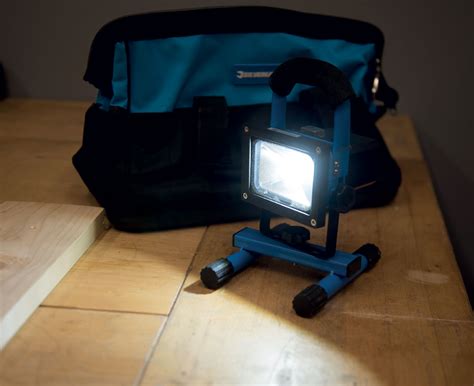 PROJECTEUR DE CHANTIER A LED COB SANS FIL