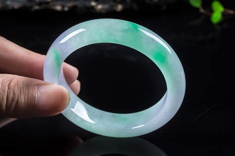 冰润淡绿淡紫细腻翡翠手镯在线拍卖冰润淡绿淡紫细腻翡翠手镯价格图片雅昌得藏在线拍