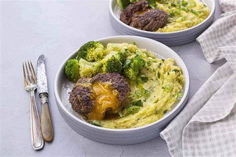 Steak Hach Au Cheddar Pur E Au Brocoli Recette Les Commis