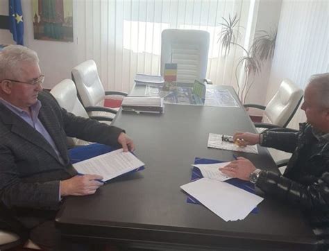 Ion Lungu a semnat contractul de lucrări pentru reabilitarea podului de