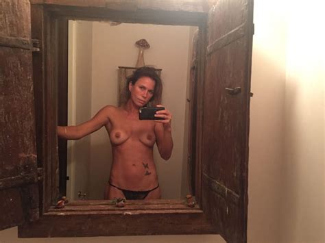 Rhona Mitra Naked TheFappening