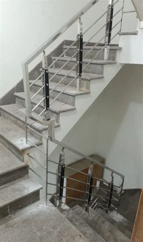Silver Stairs 4mm 304 Stainless Steel Staircase Railing For Home At Rs