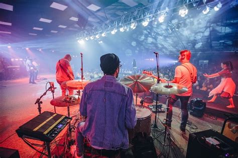 15 Best Bands Of All Time Singersroom
