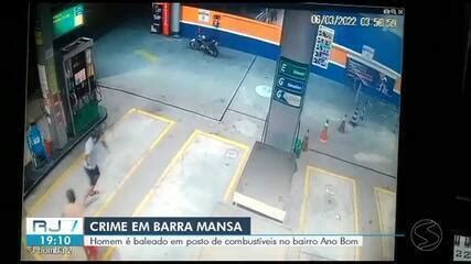 Vídeo mostra momento em que homem é baleado em posto de combustível em