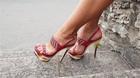 Sie Bekommt Ficksahne Auf Ihre High Heels Telegraph