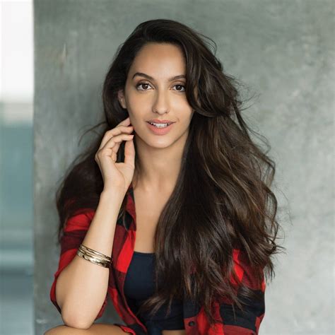 Nora Fatehi Sexy Bikini Pics Glamour Bikini Pictures