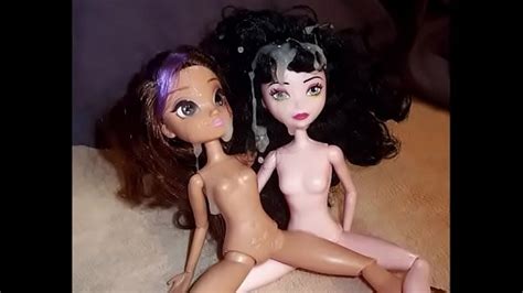 Follando con muñeca silicona Videos XXX Porno Gratis