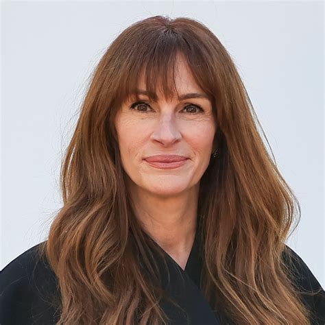 Julia Roberts Debuts Stunning New Look Fans Praise The Year Old