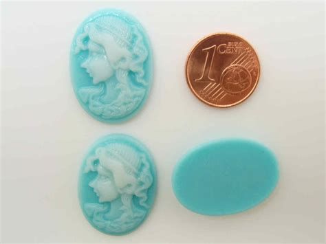 Cabochons Résine Ovale 24x18mm camée Bleu Clair profil femme par 6 pcs