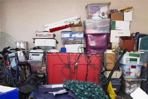 10 Things Every Woman Needs To Throw Away The Frisky