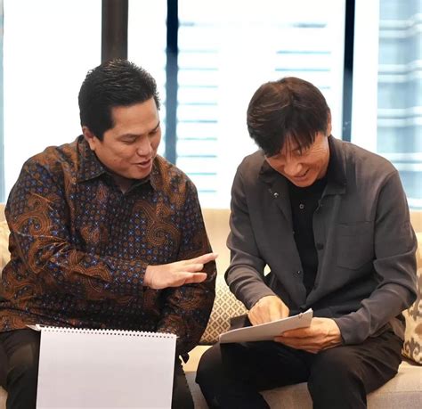Bertemu Ketua PSSI Erick Thohir Shin Tae Yong Bahas Persiapan