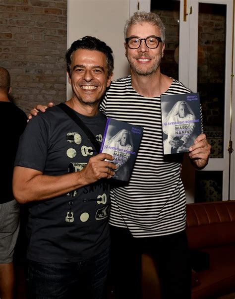 O lançamento do livro O Avesso do Bordado uma biografia de Marco