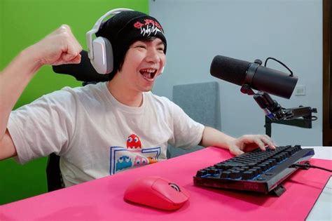 10 Fakta MiawAug YouTuber Gaming Paling Ramah