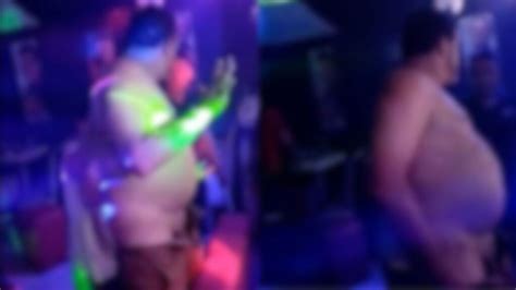 Alcalde de Calima El Darién protagonizó un desnudo en una de las