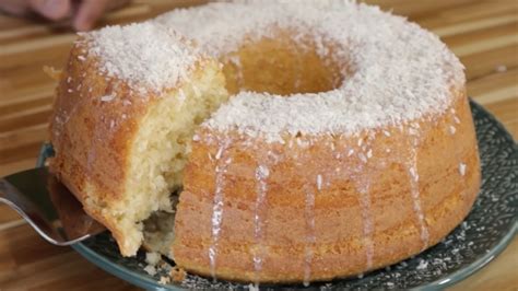 Bolo De Coco