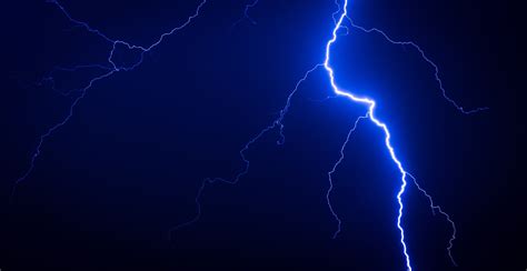 K Thunderstorm Night Lightning Blue K Wallpaper Hdwallpaper