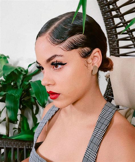 7 penteados para casamento se você tem cabelo cacheado STEAL THE LOOK