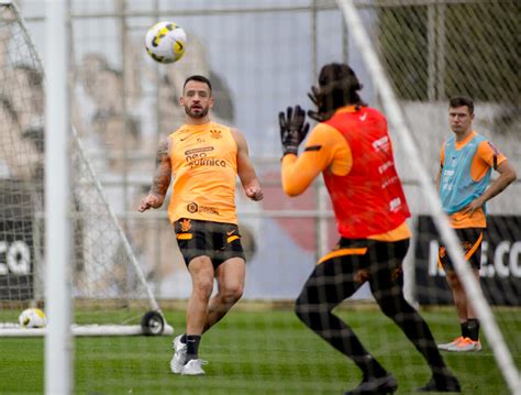 Escala O Corinthians Faz Ltimo Treino Antes De Visitar Ava E Deve