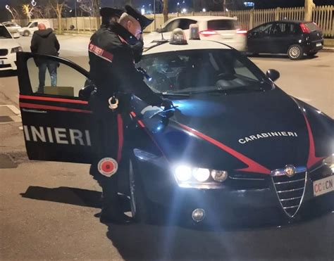 Carnevale Tragico Nel Cosentino Muore 17enne Caduto Da Un Carro