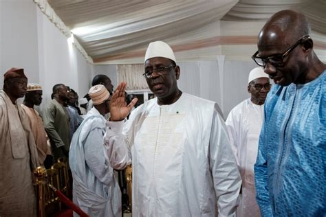 Sénégal le président Macky Sall annonce le report sine de la