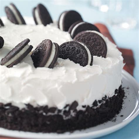 12 Quick And Easy Cake Decorating Ideas 24 7 Moms