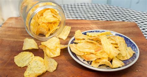 Hướng dẫn làm snack khoai lang giòn rụm bằng nồi chiên không dầu