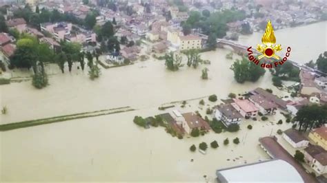 Aguaceros En Italia Provocan Inundaciones Y Dejan Muertos