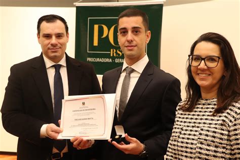 Novo Procurador Do Estado Empossado Em Sess O Solene Do Conselho