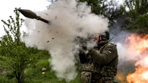 Perang Ukraina Kyiv Kerahkan Pasukan Menuju Bakhmut Rusia Sebut