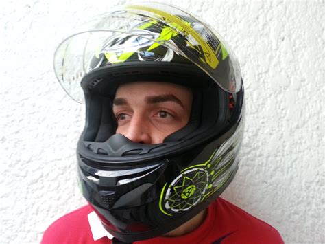 Guía para seleccionar la talla correcta de tu casco para moto