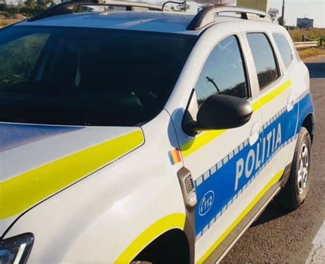 Adolescentă româncă de 14 ani prinsă băută la volanul unui autoturism