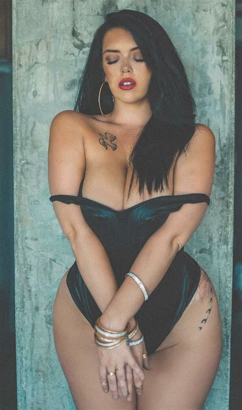 NSFW Thick Ass White Bitches Page 2076