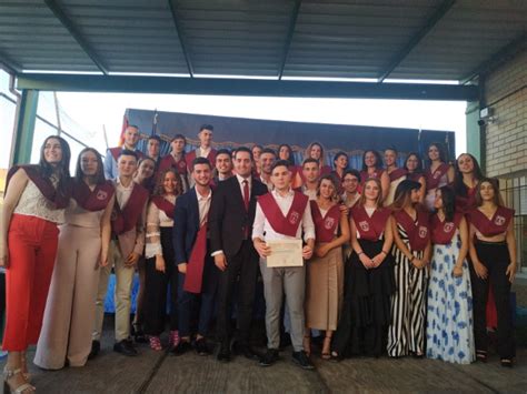El IES Castillo de Matrera celebra el acto de graduación de los alumnos
