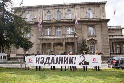 Izdajnik Vučiću doneli lisice zbog poziva na kosovske izbore Mlađan