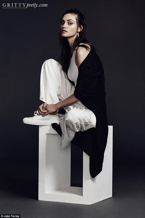 Phoebe Tonkin Gritty Pretty Spring 2015 Star Style