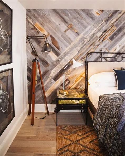 20 Weathered Wood Accent Wall DECOOMO