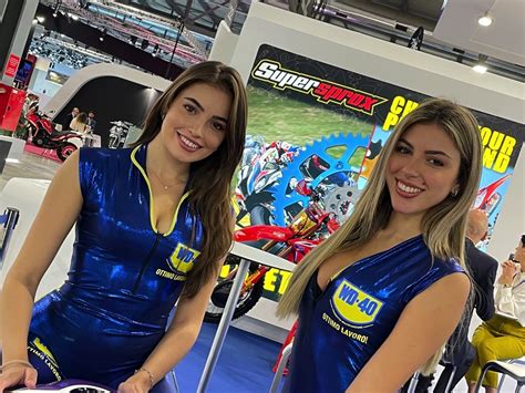 Eicma Girls Le Ragazze Del Salone Di Milano