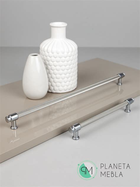 Uchwyt reling stylizowany 320 mm aluminium radełkowany Planeta mebla